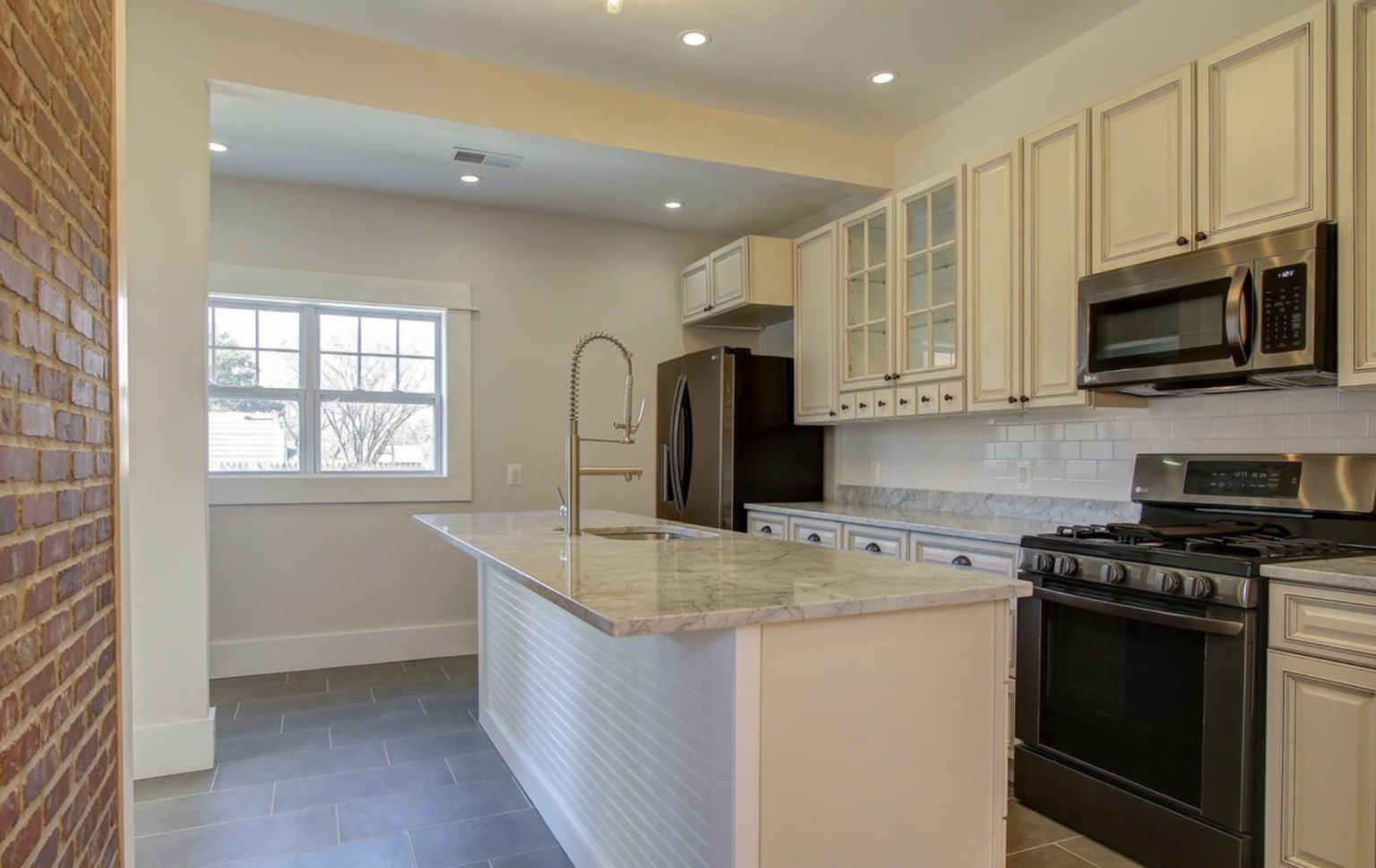 DC Kitchen Design + Remodel - Bath Plus kitchen